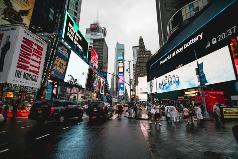 How to Advertise on a Billboard: A Step-by-Step Guide to Successful ...